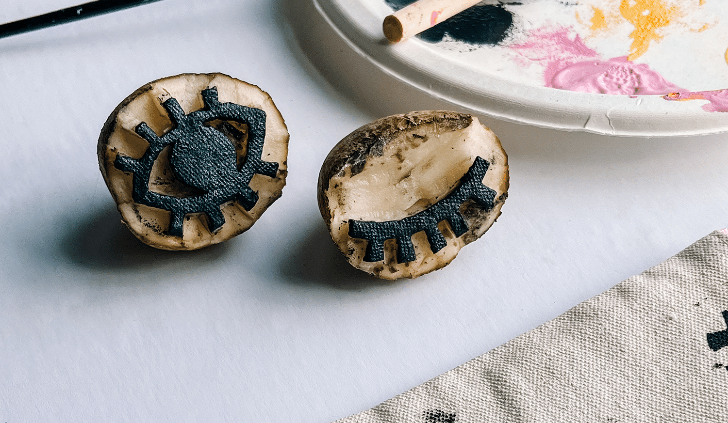 The Active Studio: Potato-Stamped Tote Bags | Los Angeles Public Library